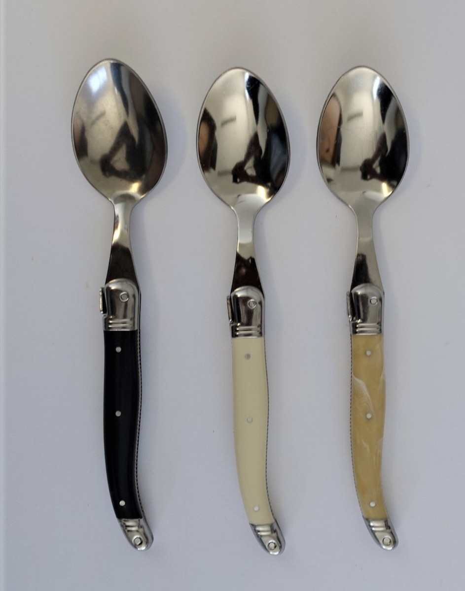 Dessert spoons loose